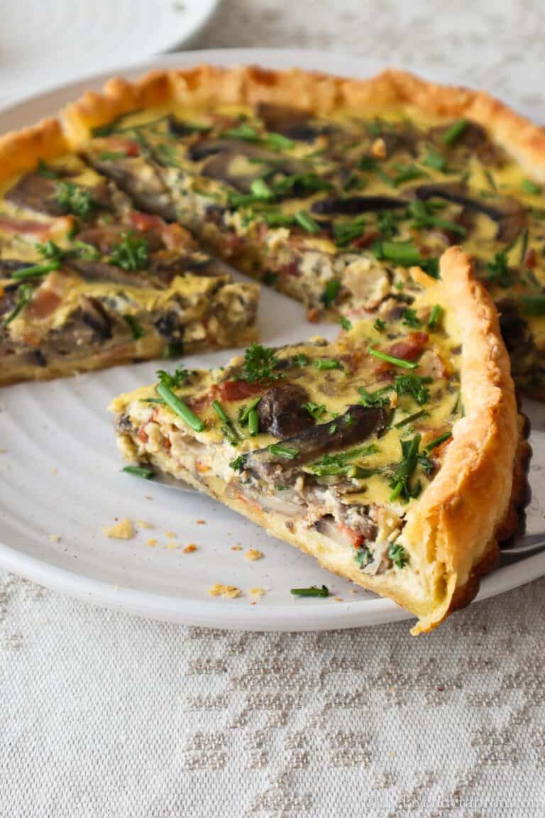 The Best Bacon and Mushroom Quiche Recipe (French Quiche ...